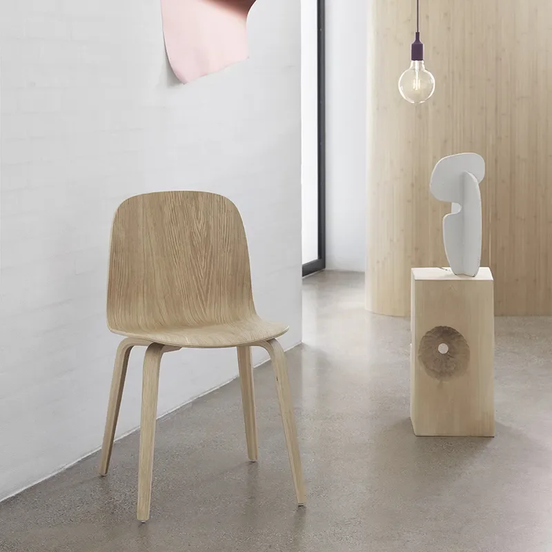 Muuto Visu stol - White Oak | Køb fra Hulténs