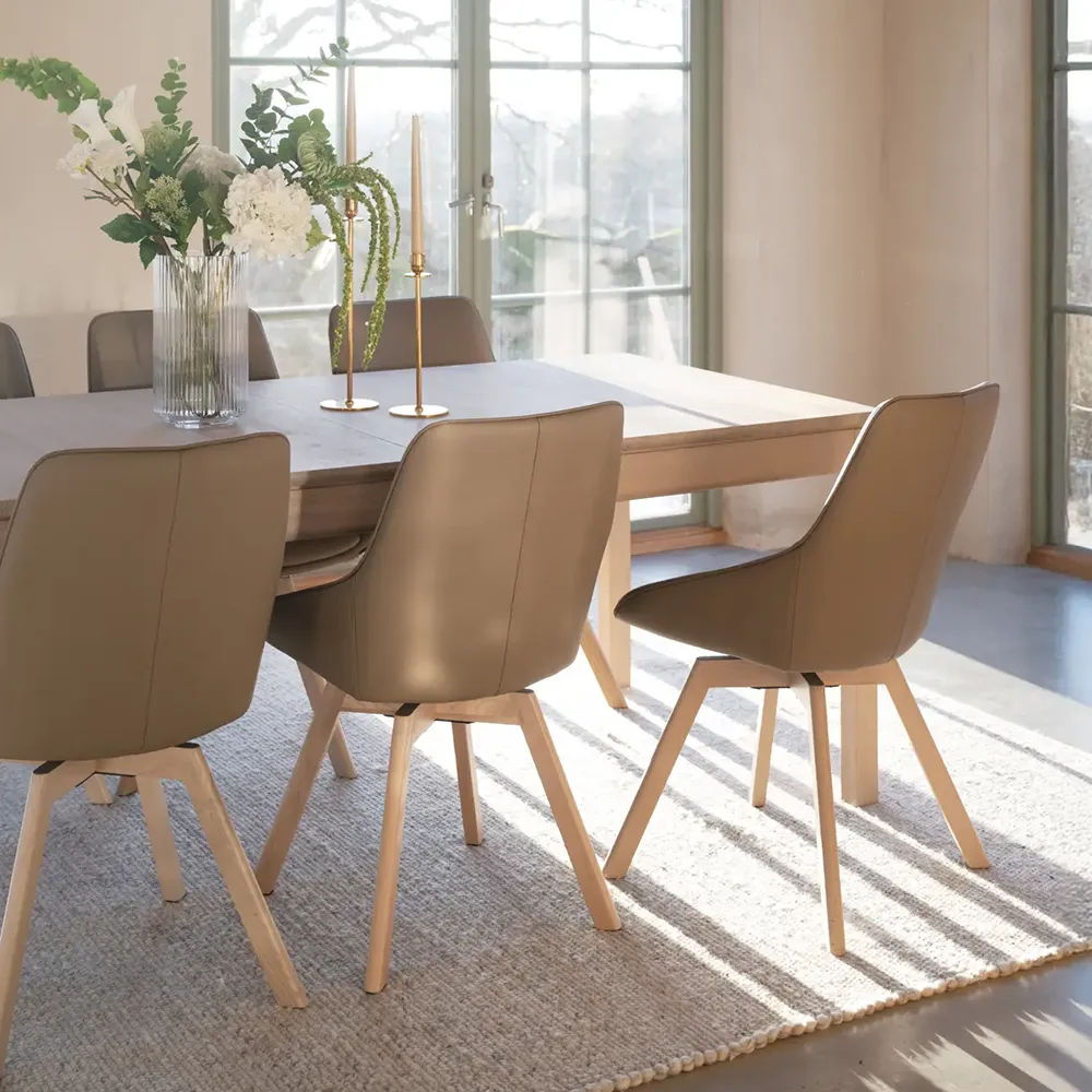 Rowico Home Alison stol beige læder/hvidpigmenterede ben i eg | Køb fra ...
